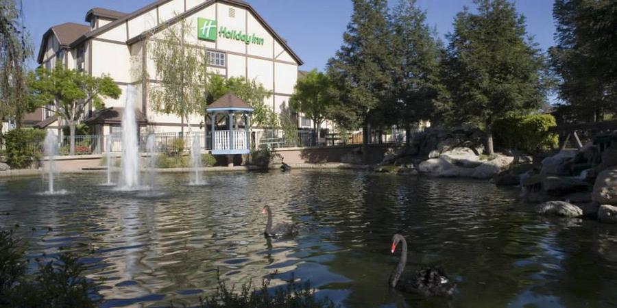 Swan Court Conference Center | Venue, Selma | Price it out