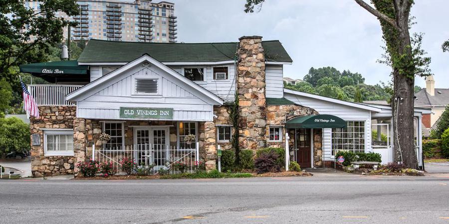 Old Vinings Inn Weddings | Get Prices for Wedding Venues in GA