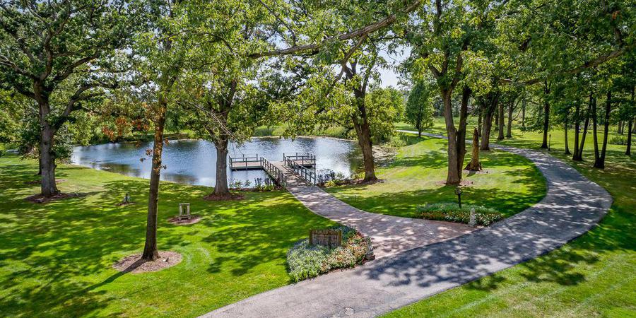 The Monte Bello Estate | Venue, Lemont | Get your price estimate