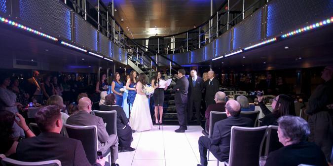 Spirit of Chicago Weddings | Get Prices for Wedding Venues in IL