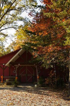 Bluff Mountain Inn Barn Weddings | Venue, Sevierville