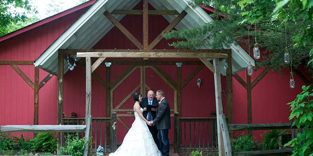 Bluff Mountain Inn Barn Weddings | Venue, Sevierville