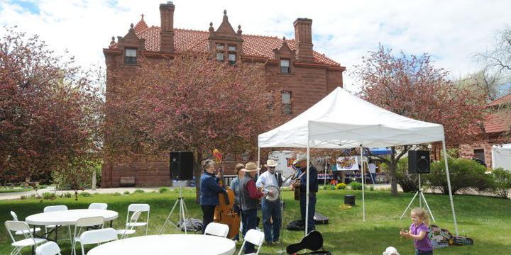 Moss Mansion Weddings | Get Prices for Wedding Venues in MT