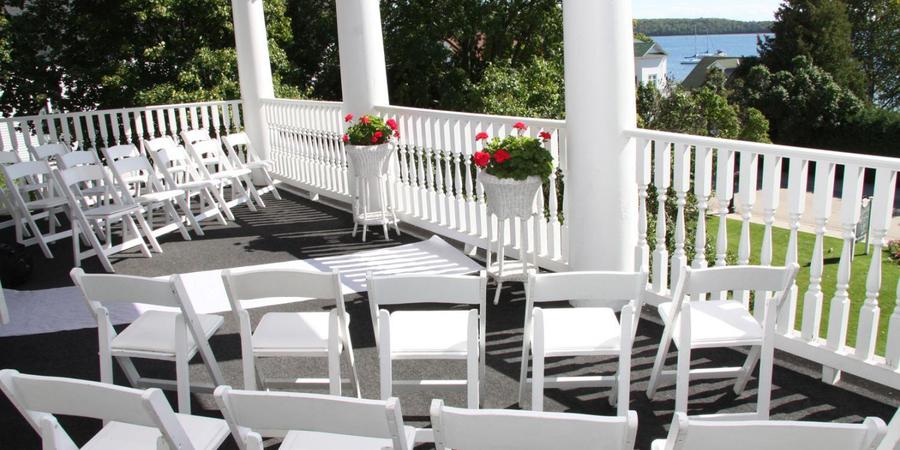 Harbour View Inn Weddings | Get Prices for Wedding Venues in MI