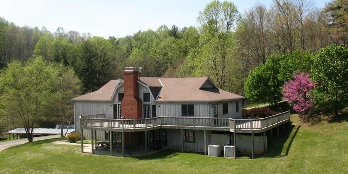 Apple Ridge Farm Weddings | Get Prices for Wedding Venues in VA