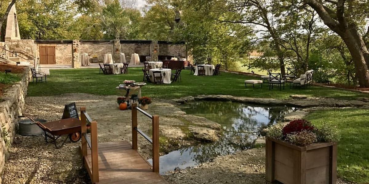 Prairiewood Retreat and Preserve Weddings
