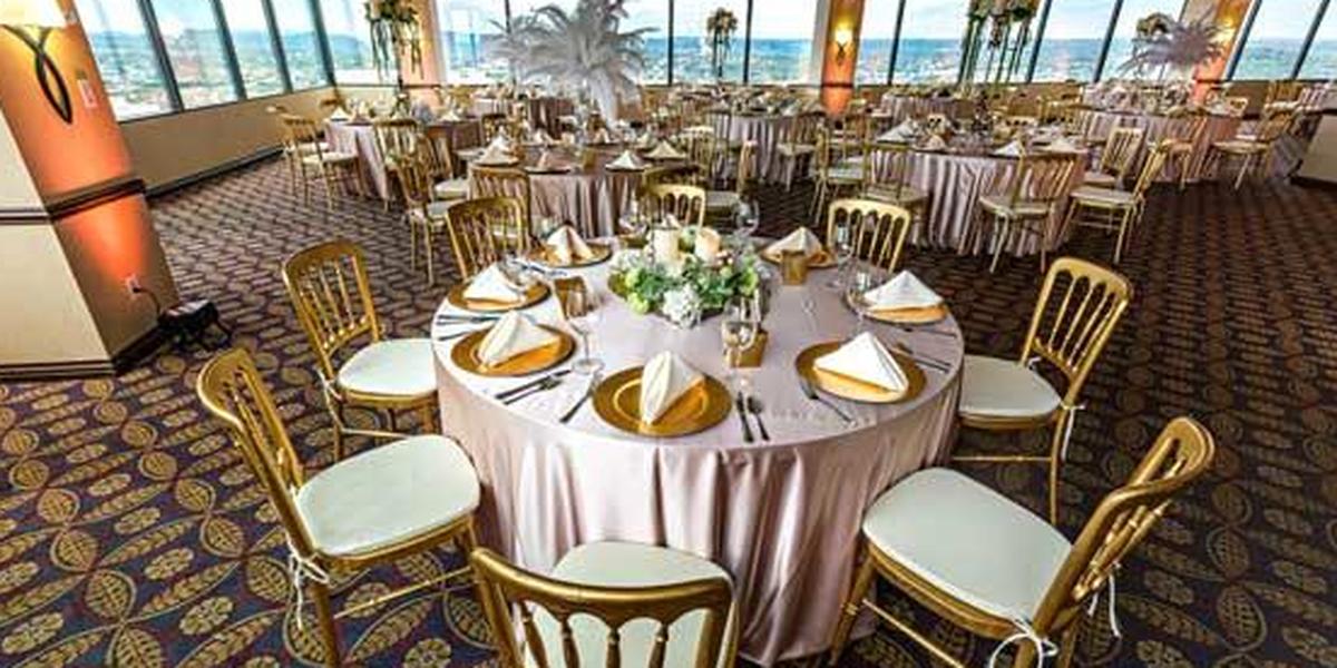 Club LeConte Weddings | Get Prices for Wedding Venues in Knoxville, TN