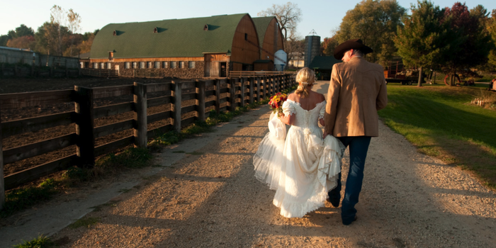 Woodside Ranch Weddings | Get Prices for Wedding Venues in WI