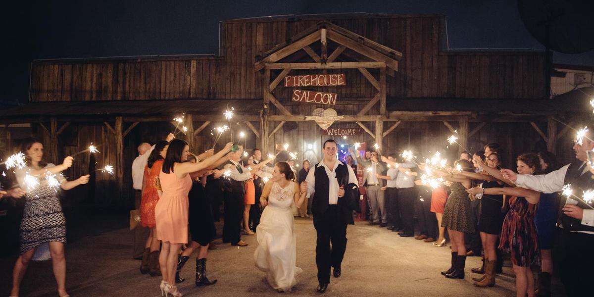 Firehouse Saloon Weddings | Get Prices for Wedding Venues in TX