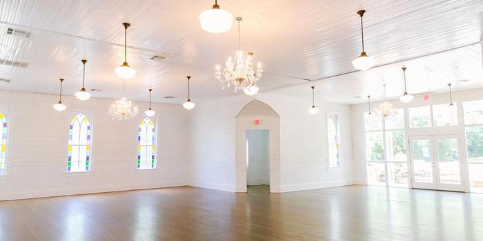 Mercury Hall Weddings | Get Prices for Wedding Venues in TX