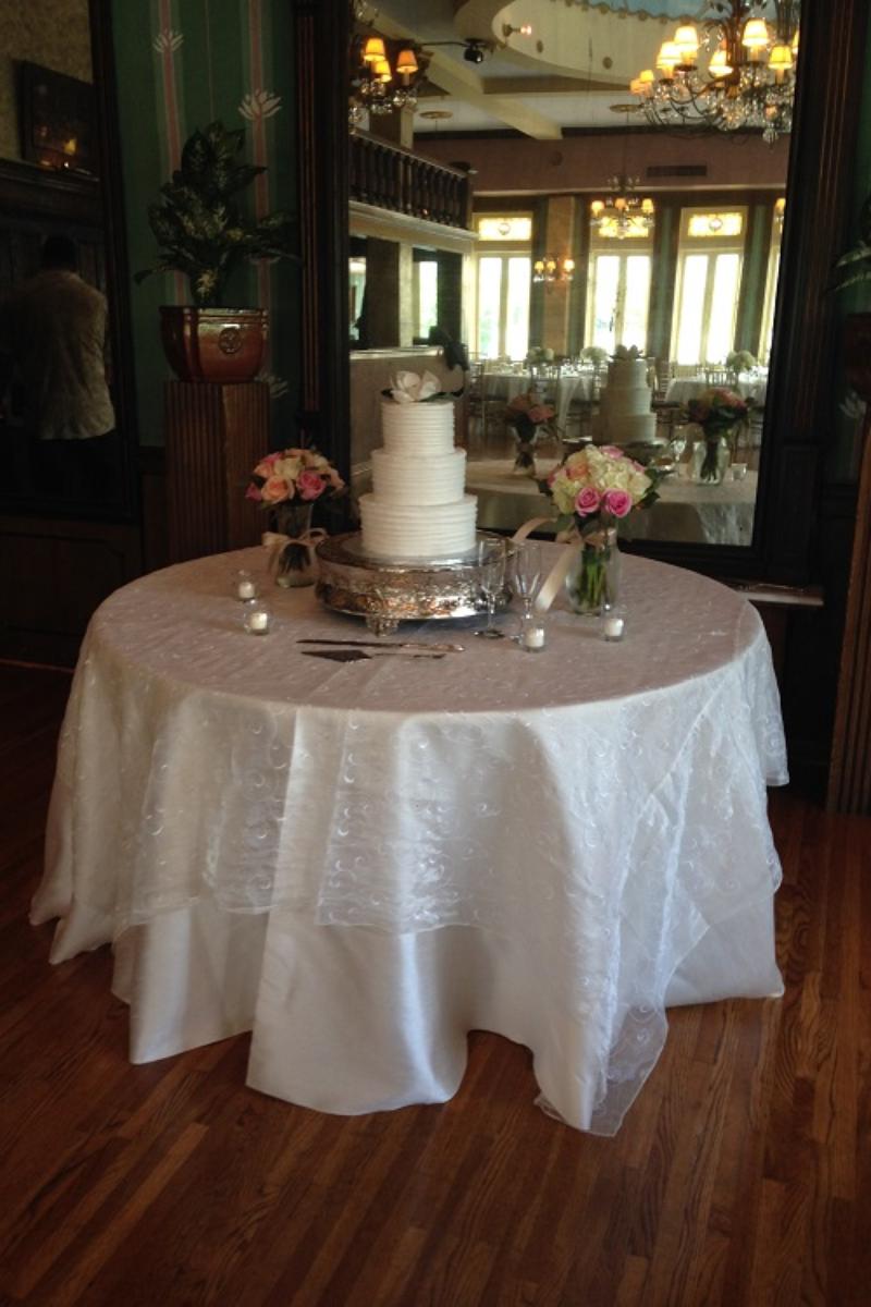 The Magnolia Ballroom Weddings | Get Prices for Wedding Venues in TX