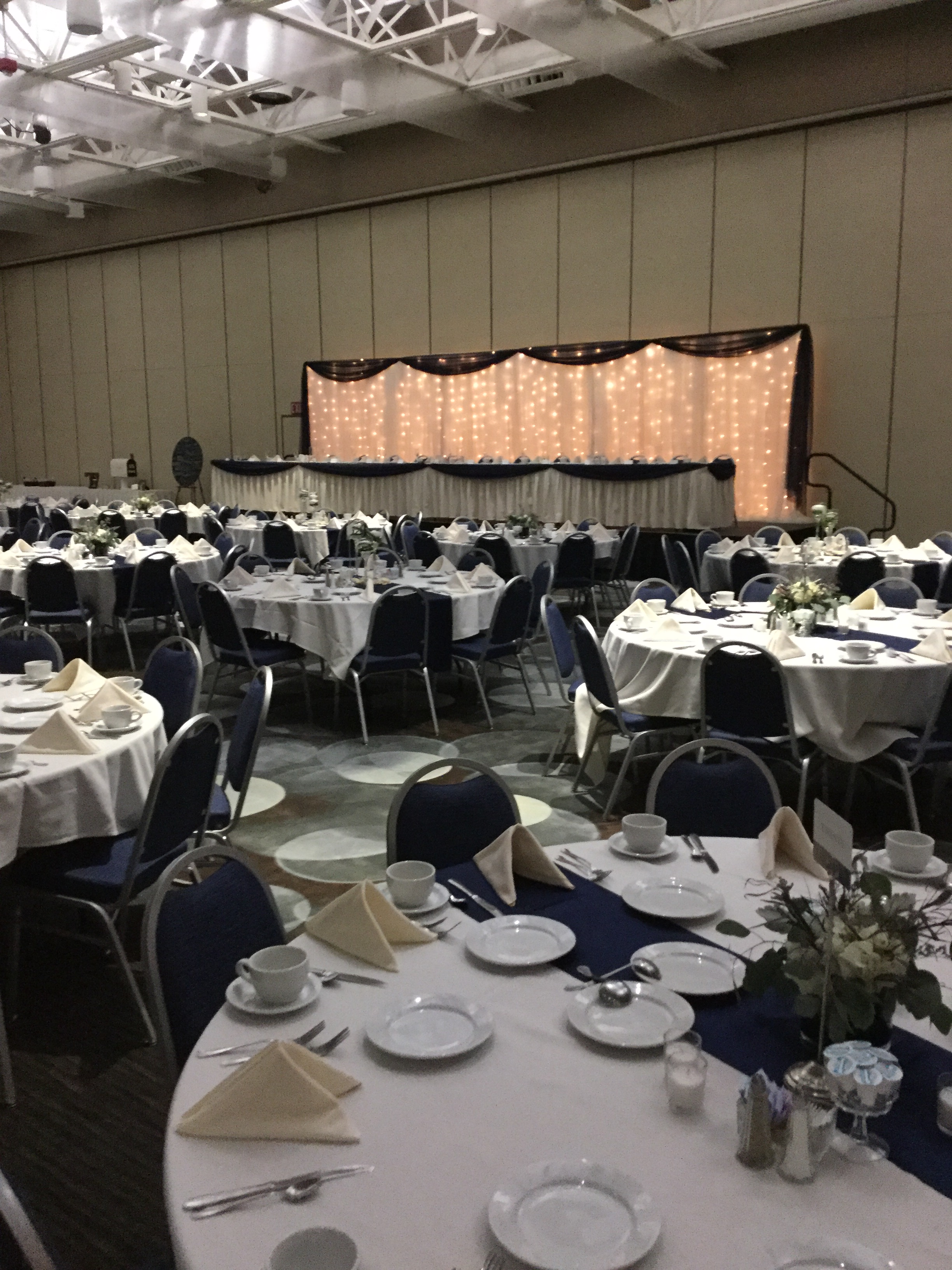Best western oshkosh wedding | Honestweddingadvice.com