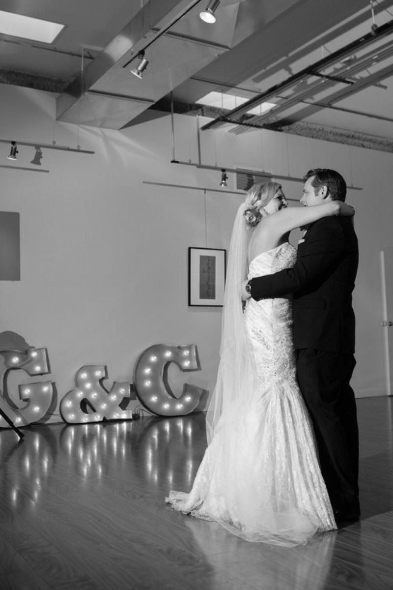Floating World Gallery Weddings | Get Prices for Wedding Venues in IL