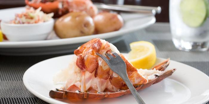 Reel Club Restaurant Weddings | Get Prices for Wedding Venues in IL