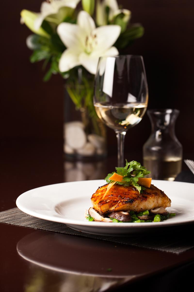 Reel Club Restaurant Weddings | Get Prices for Wedding Venues in IL