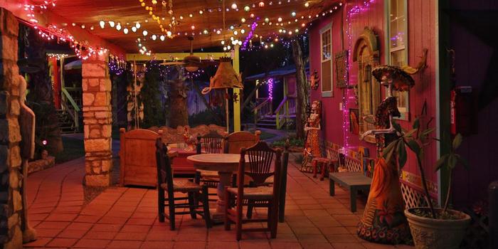 Lost Parrot Cabins Weddings | Get Prices for Wedding Venues in TX