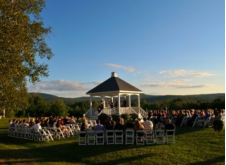 Lucerne inn wedding | Beachweddingtips.com