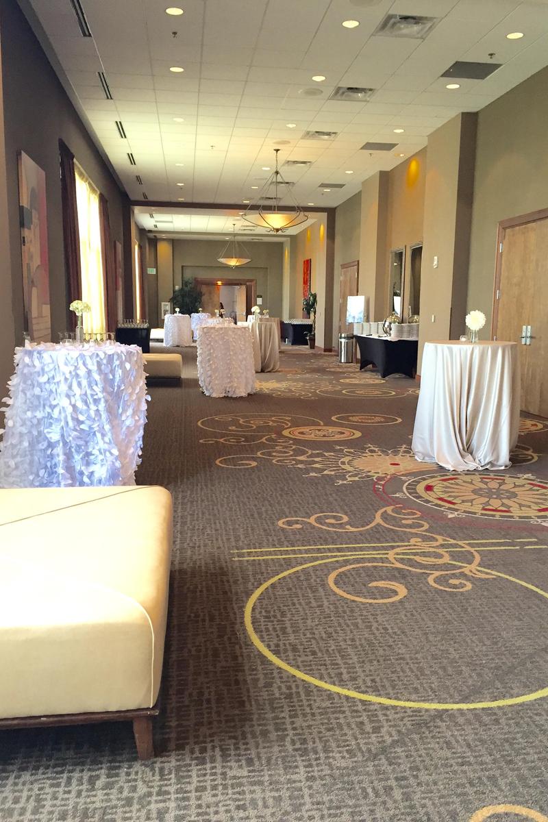 DoubleTree by Hilton Bay City- Riverfront Weddings | Get Prices for ...