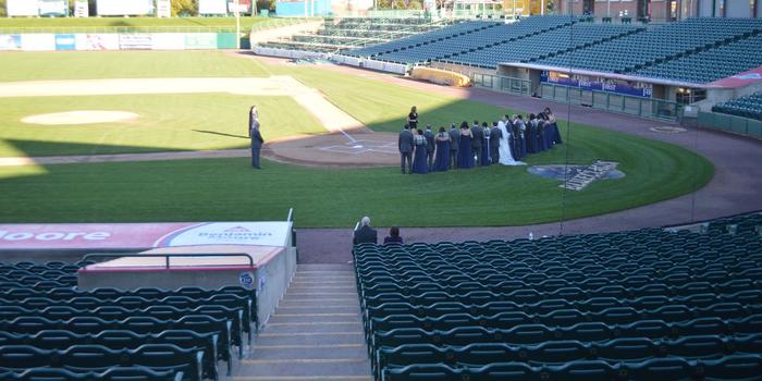 Lakewood BlueClaws at FirstEnergy Park Weddings | Get Prices for ...