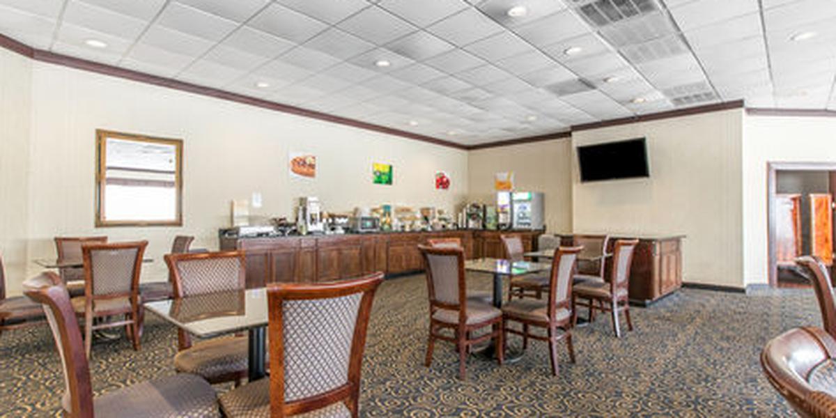 Quality Inn & Suites of Havelock Weddings