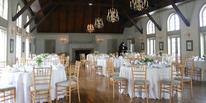 Old Field Club Weddings | Get Prices for Wedding Venues in NY