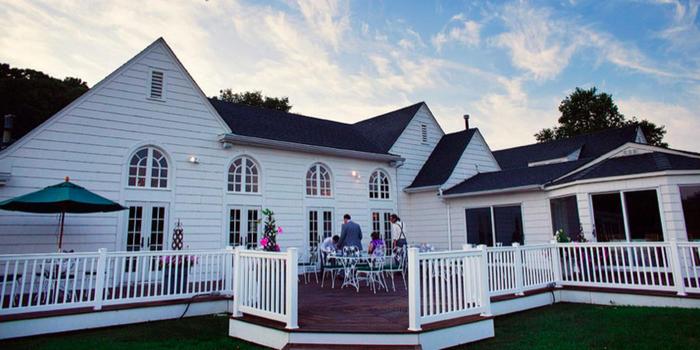 Old Field Club Weddings | Get Prices for Wedding Venues in NY