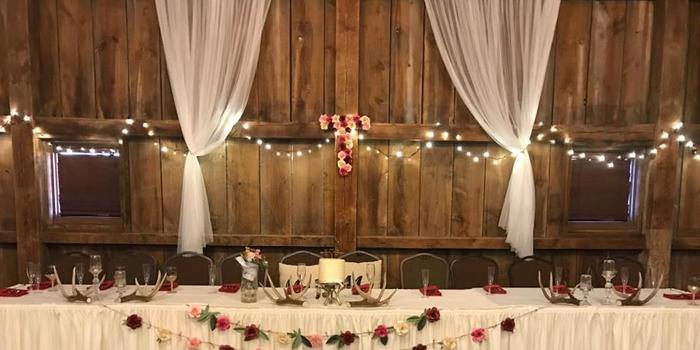 Hoosier Grove Barn Weddings | Get Prices for Wedding Venues in IL