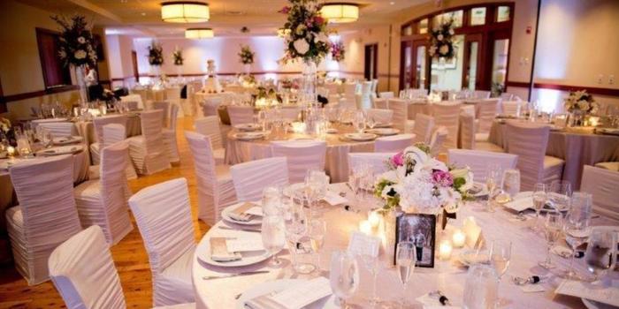 Pinstripes Chicago Weddings | Get Prices for Wedding Venues in IL