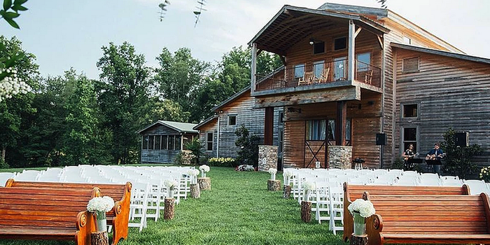 The Walters Barn Weddings | Get Prices for Wedding Venues in GA