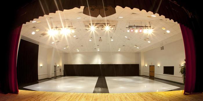Sevierville Civic Center Weddings | Get Prices for Wedding Venues