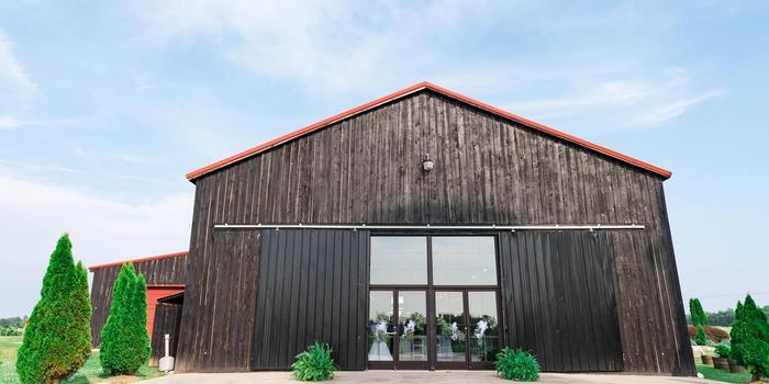 Talon Winery Weddings | Get Prices for Wedding Venues in KY