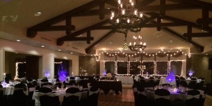 Fox Valley Country Club Weddings | Get Prices for Wedding Venues in IL