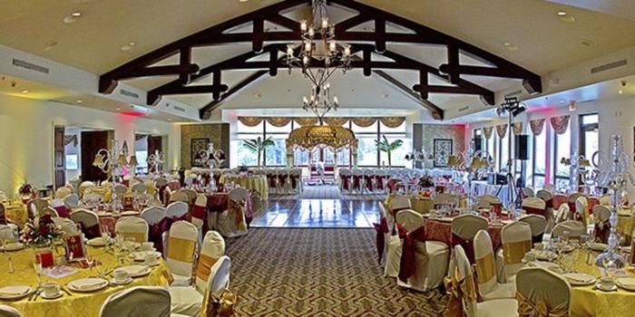 Fox Valley Country Club Weddings | Get Prices for Wedding Venues in IL
