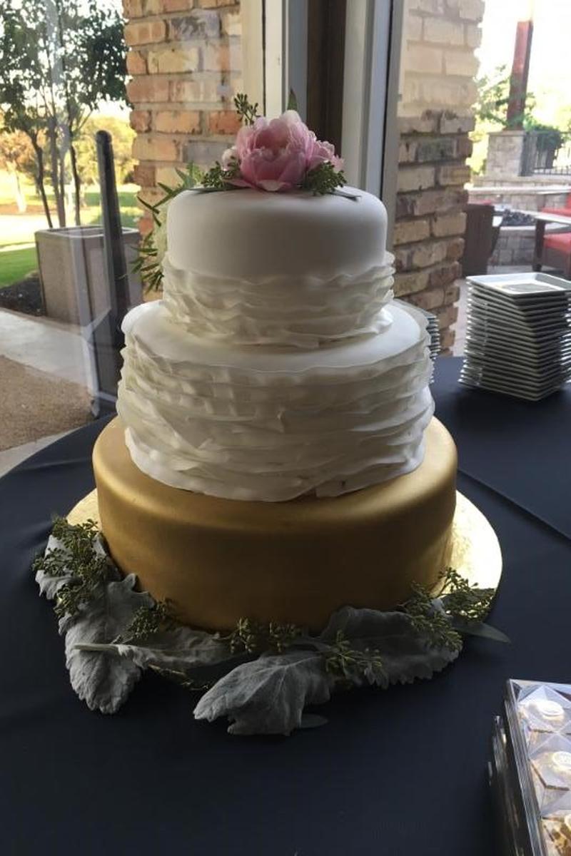 Trophy Club Country Club Weddings | Get Prices for Wedding Venues in TX