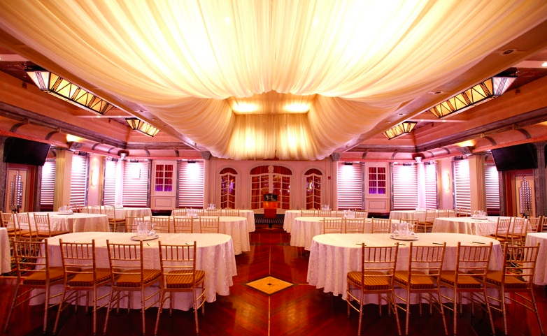 Chateau briand wedding cost | Beachweddingtips.com