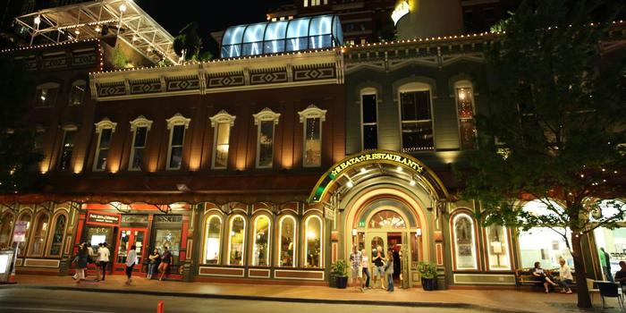 Reata Restaurant Weddings | Get Prices for Wedding Venues in TX