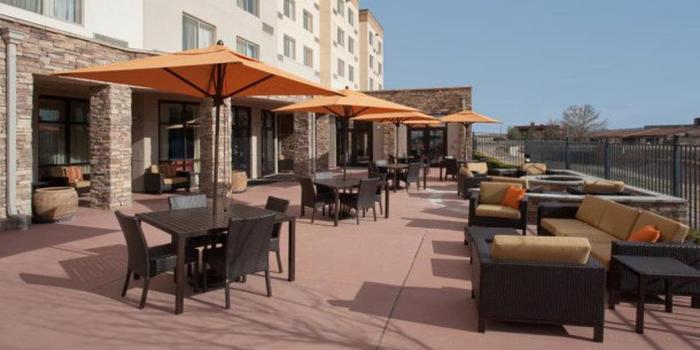 Courtyard Grand Junction Weddings | Get Prices for Wedding Venues