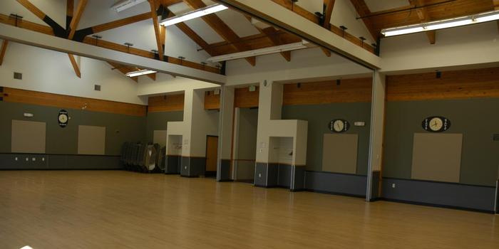 Renton Community Center Weddings | Get Prices for Wedding Venues in WA