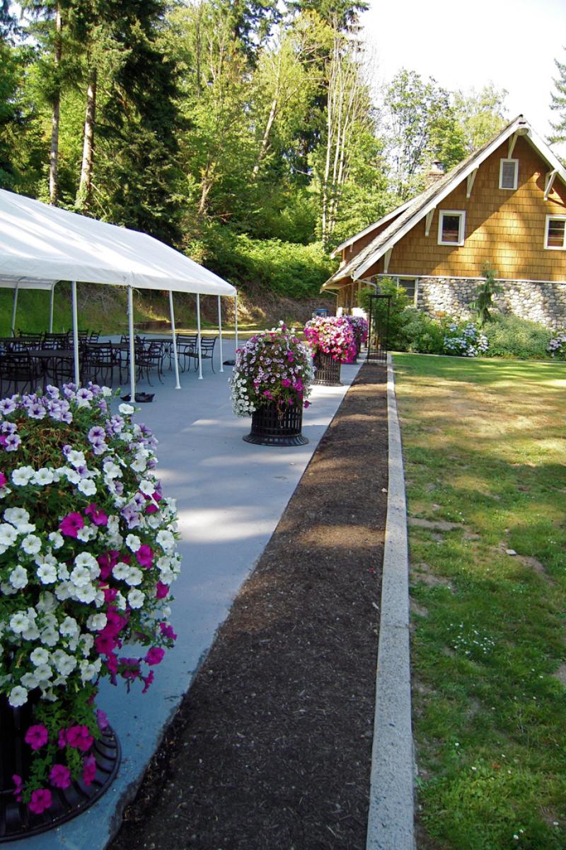 Preston Community Center Weddings | Get Prices for Wedding Venues
