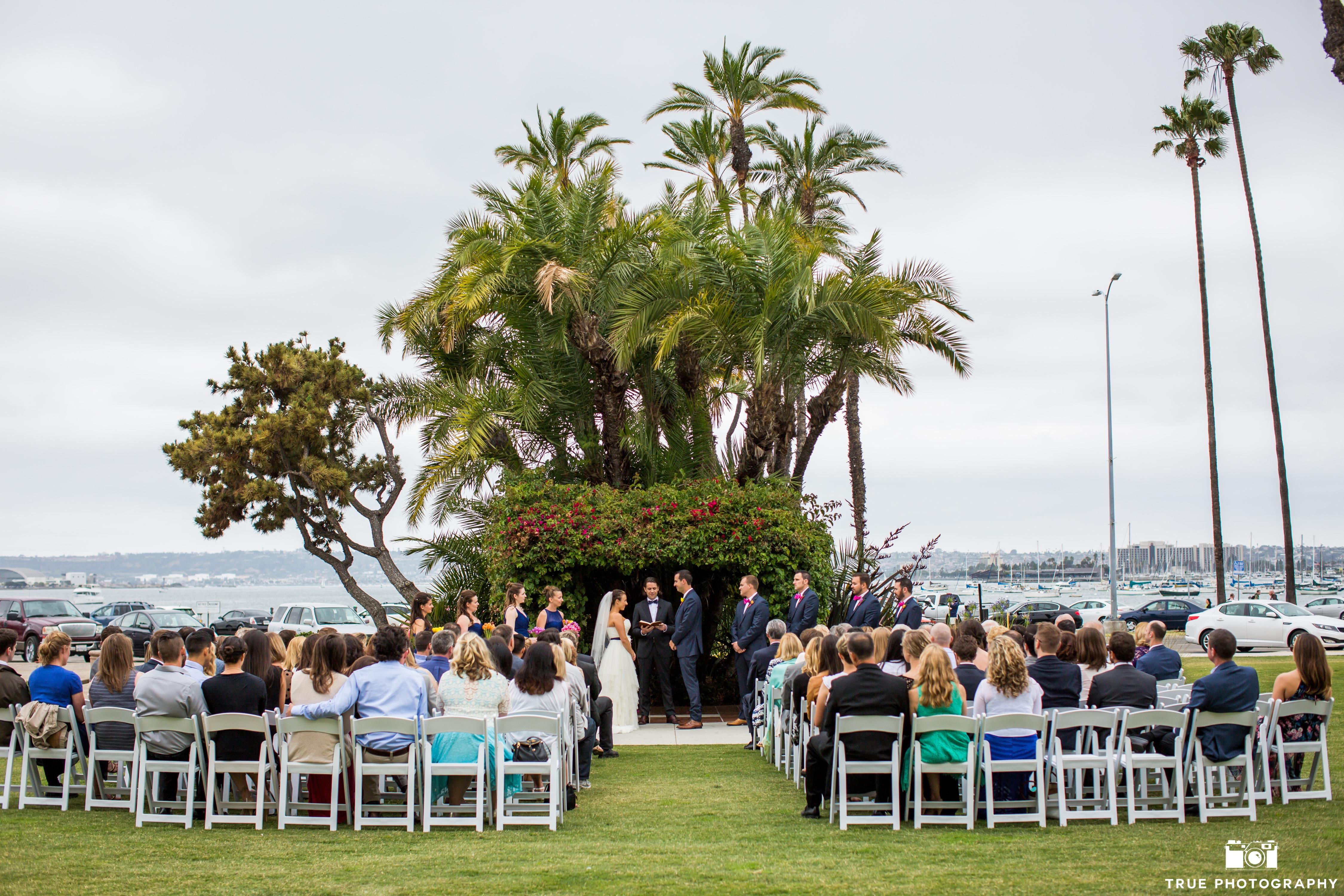 Waterfront park wedding | Honestweddingadvice.com