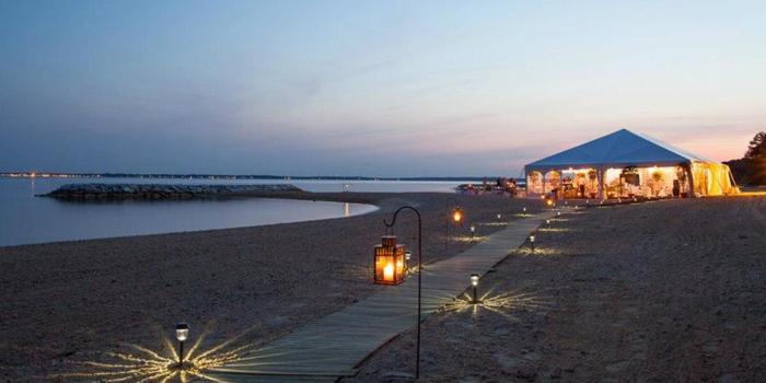 Swan Point Yacht and Country Club Weddings | Get Prices for Wedding ...