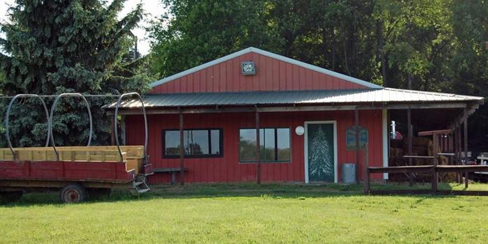 Broadview Christmas Tree Farm Weddings | Get Prices for Wedding Venues