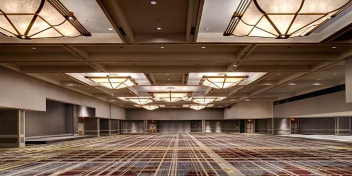 Detroit Marriott at the Renaissance Center Weddings