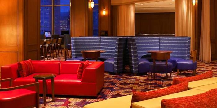 Detroit Marriott at the Renaissance Center Weddings