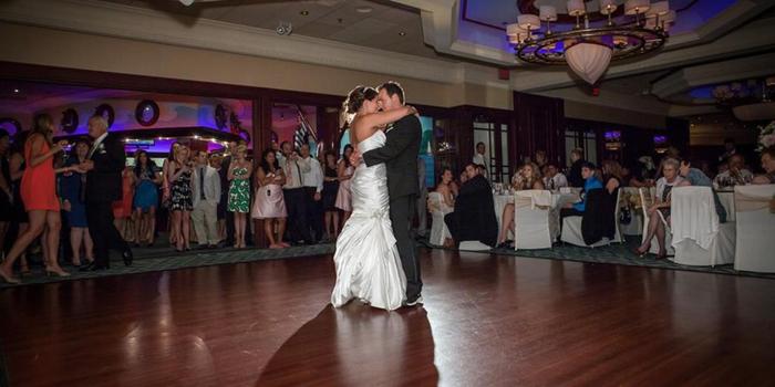 MacRay Harbor Banquets & Events Center Weddings | Get Prices for ...