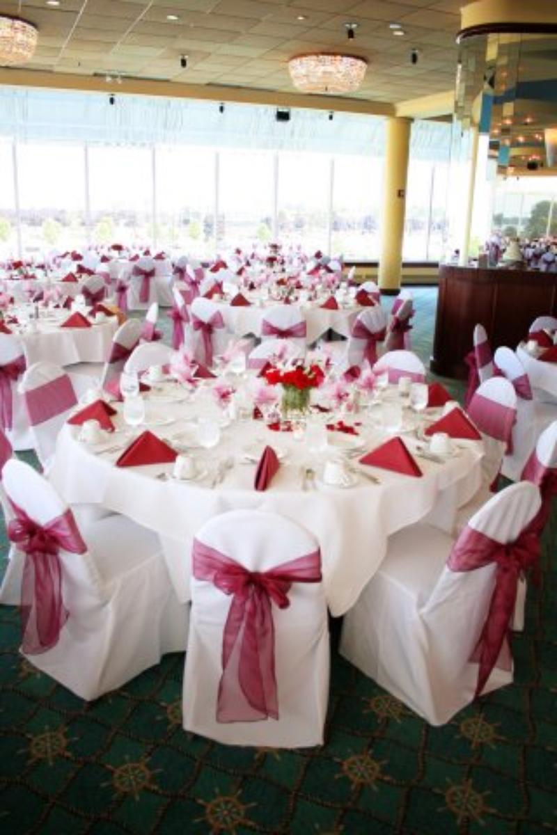MacRay Harbor Banquets & Events Center Weddings | Get Prices for ...