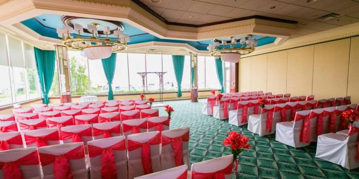 MacRay Harbor Banquets & Events Center Weddings | Get Prices for ...