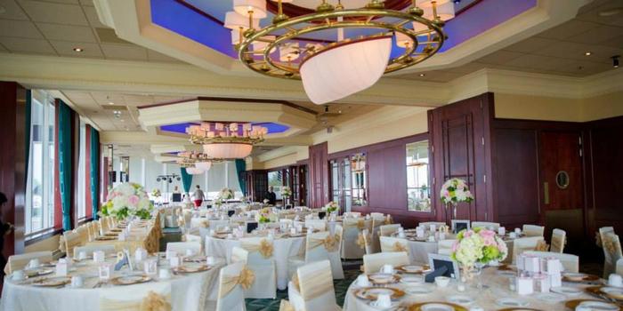 MacRay Harbor Banquets & Events Center Weddings | Get Prices for ...