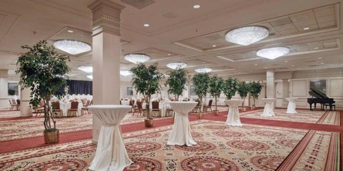 Hilton St. Louis Frontenac Weddings | Get Prices for Wedding Venues