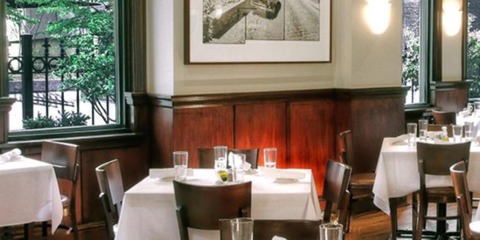 Francesca's on Chestnut Weddings | Get Prices for Wedding Venues in IL